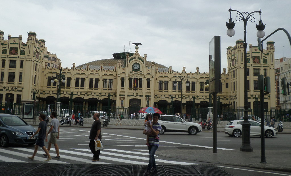 The Nord train station of Valencia ! – Paris1972-Versailles2003