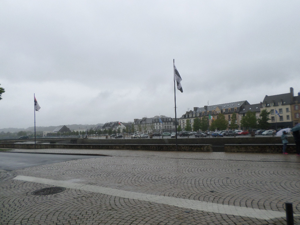 This is Landerneau !! – Paris1972-Versailles2003