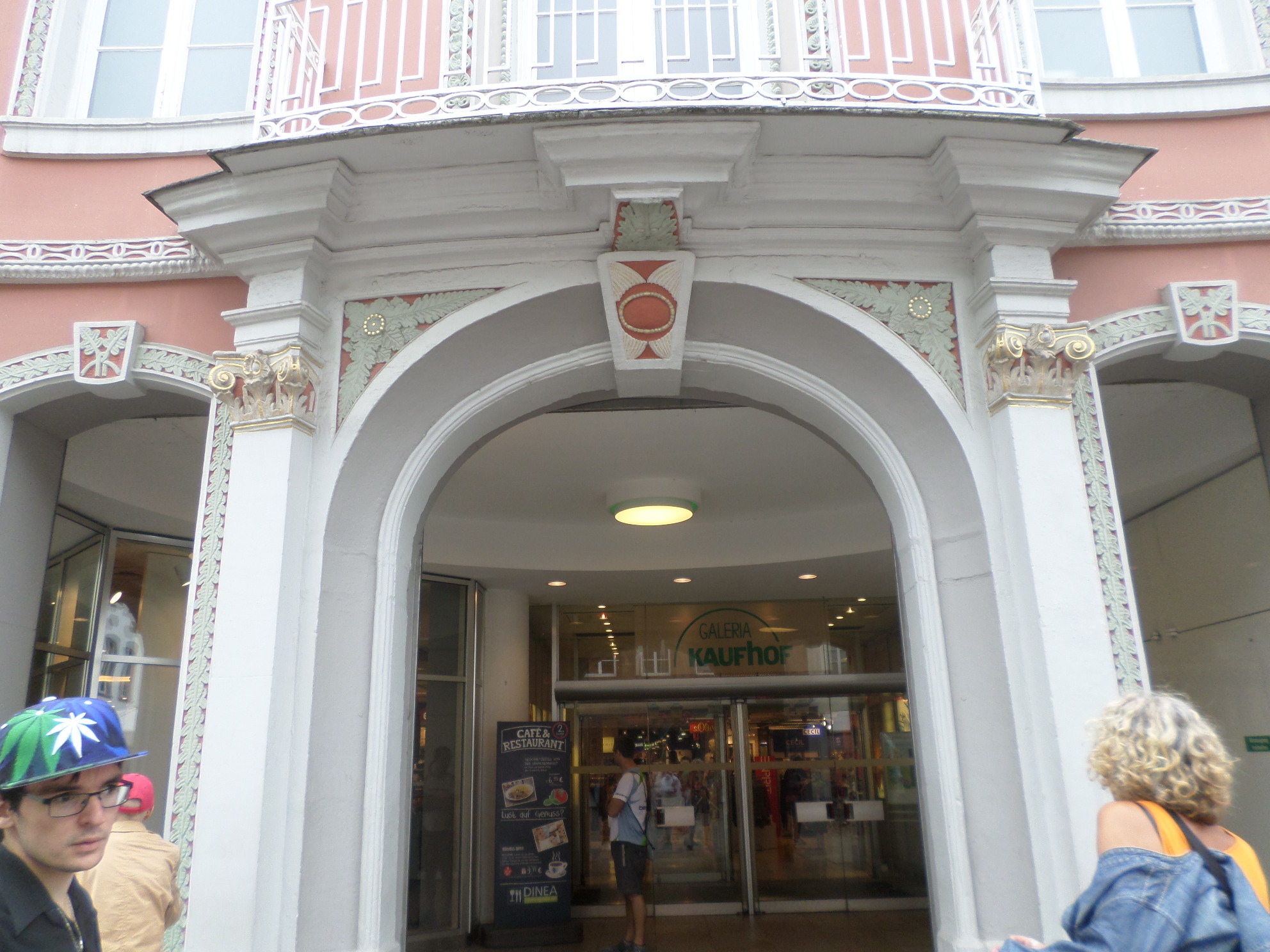 Shopping in Trier!!! – Paris1972-Versailles2003