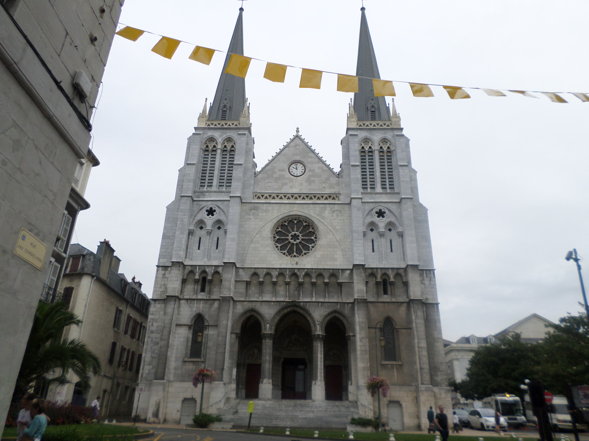 Church Saint-Jacques of Pau! – Paris1972-Versailles2003