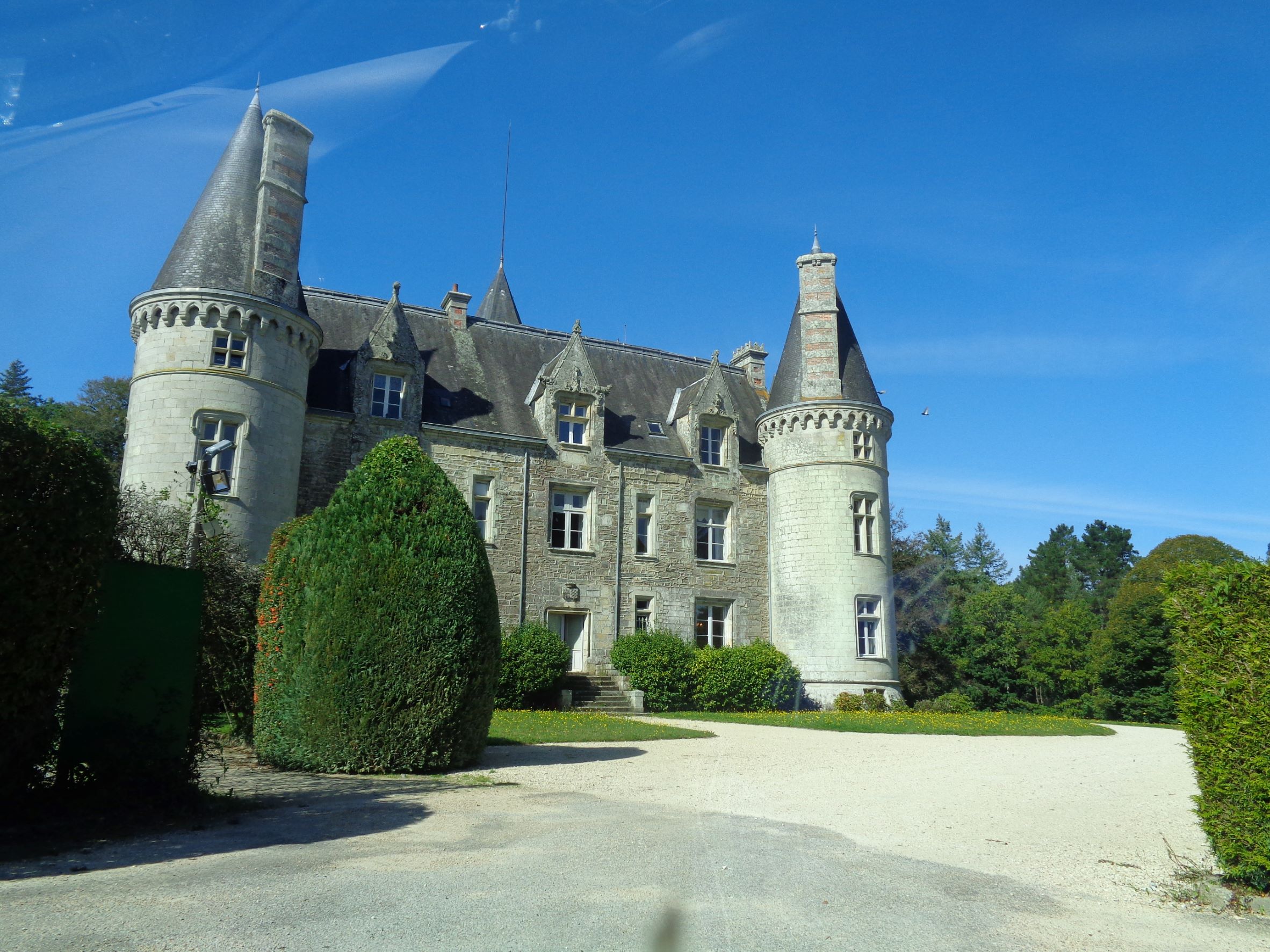 The Château de Trédion, part I !! – Paris1972-Versailles2003