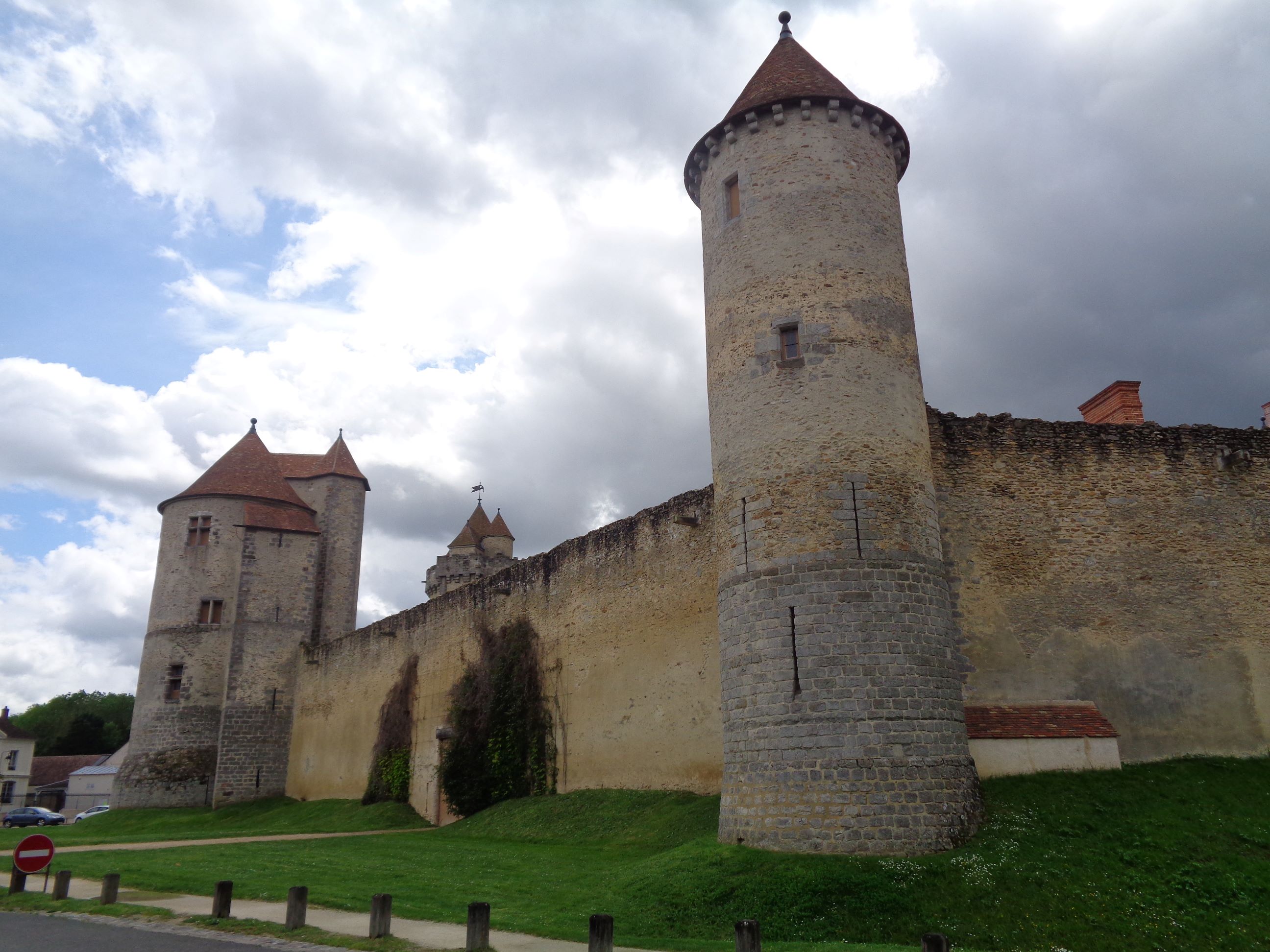 Château de Blandy les Tours !!! – Paris1972-Versailles2003