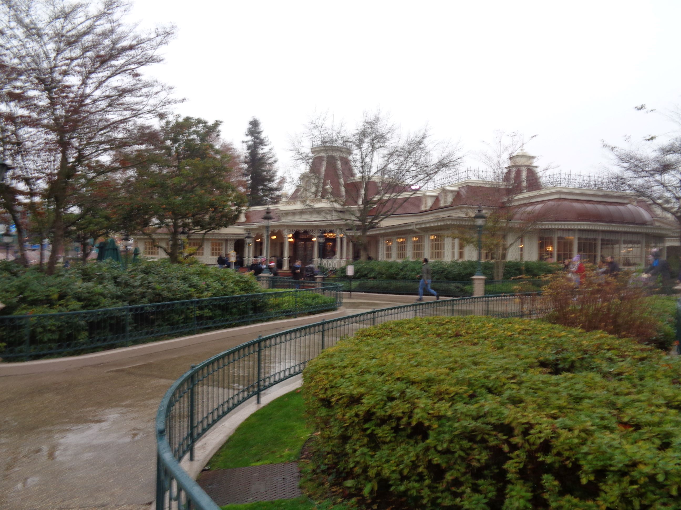 Main Street at Disneyland Paris, part I !!! – Paris1972-Versailles2003