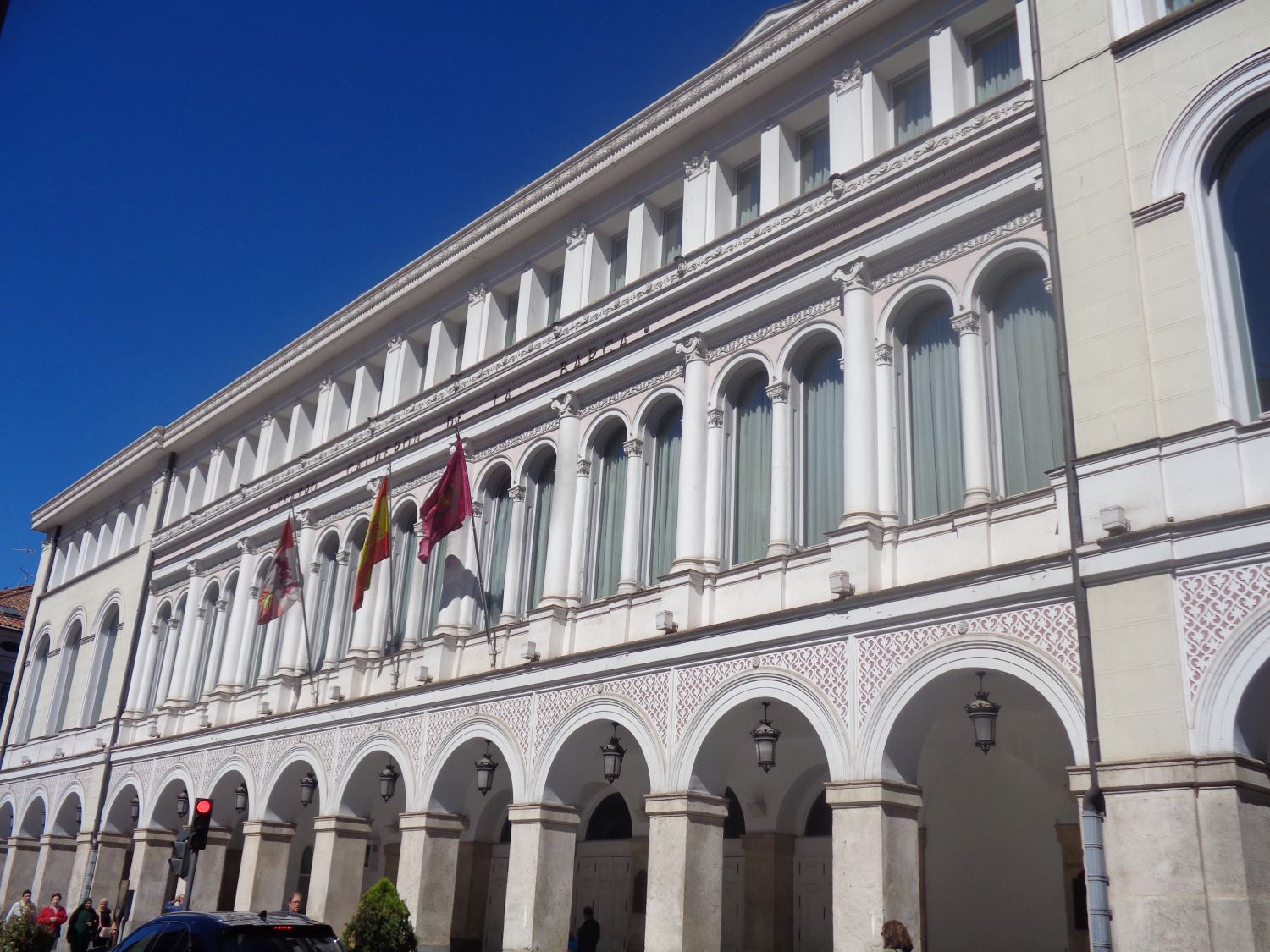 The Teatro Calderon of Valladolid !!! – Paris1972-Versailles2003