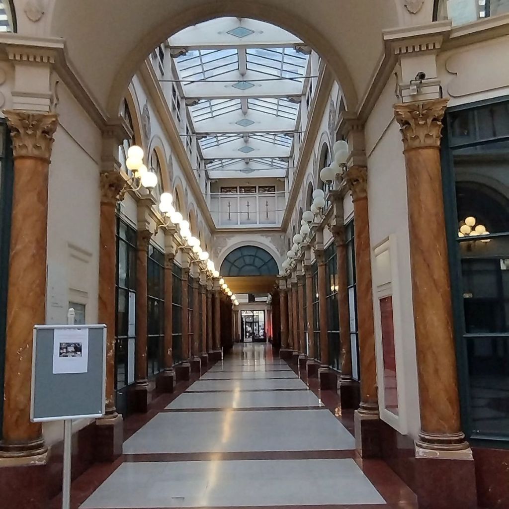 The Galerie Colbert of Paris !!! – Paris1972-Versailles2003