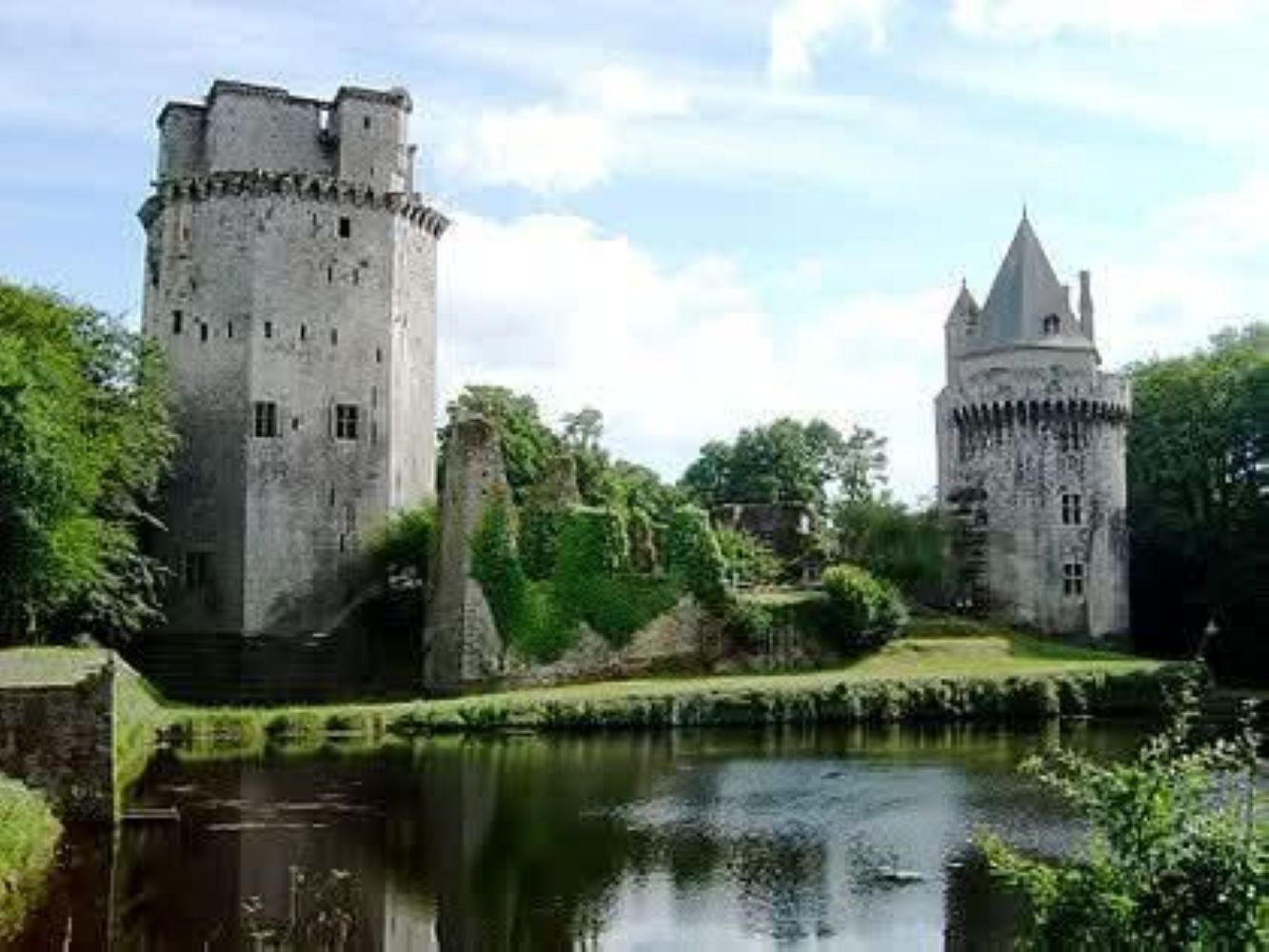 The Forteresse de Largoët of Elven, part II !!! – Paris1972-Versailles2003