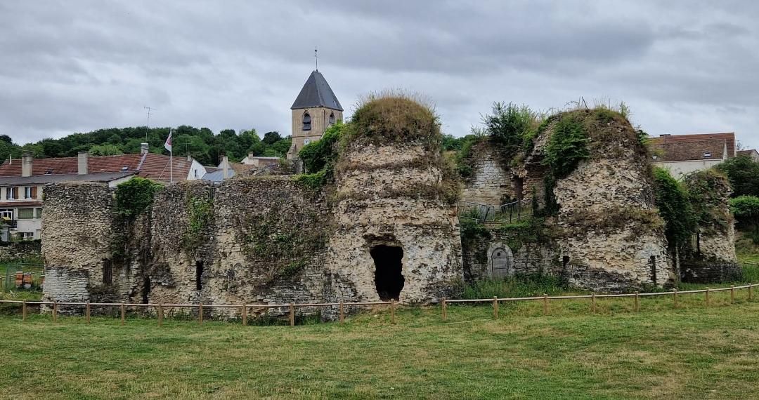 The Château de Beynes !!! – Paris1972-Versailles2003